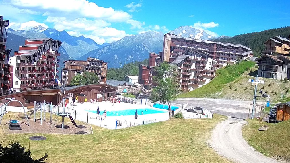 La Tania Ski Blog - Latest news, snow reports, ski information, photo ...